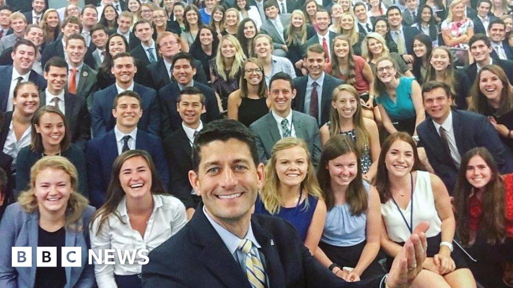 'The least diverse selfie ever' - BBC News