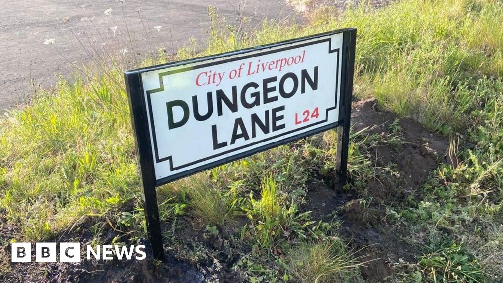 Dungeon Lane sign restored after Sir Paul McCartney album news