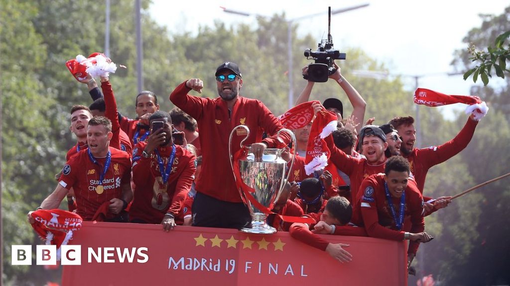 Thousands enjoy Liverpool's Champions League victory parade