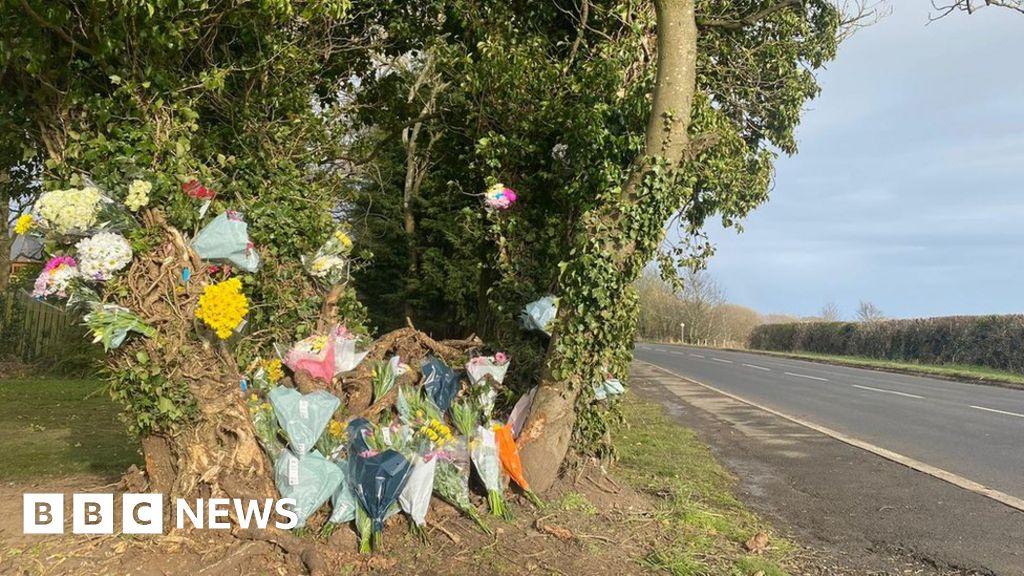 Morpeth crash: Two teenagers die in collision