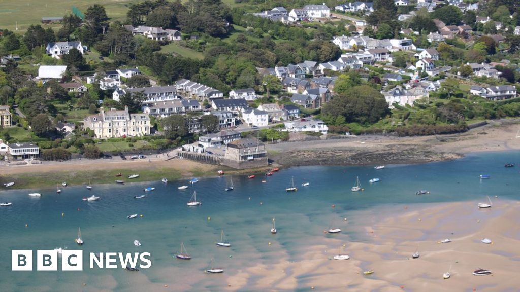 Porthilly Spirit festival in Cornwall refused licence - BBC News