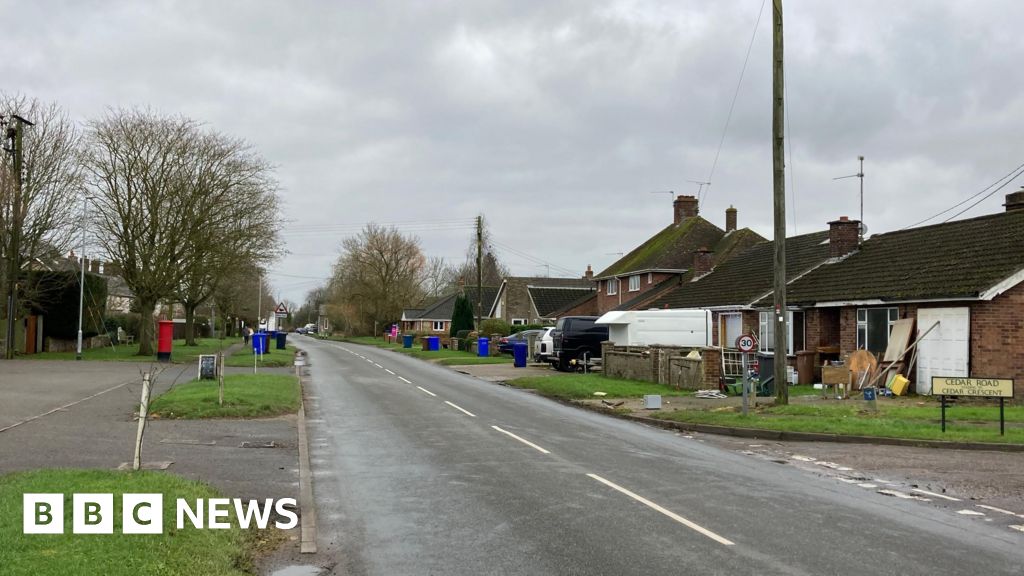 Woman taken to hospital after Barrow house fire - BBC News