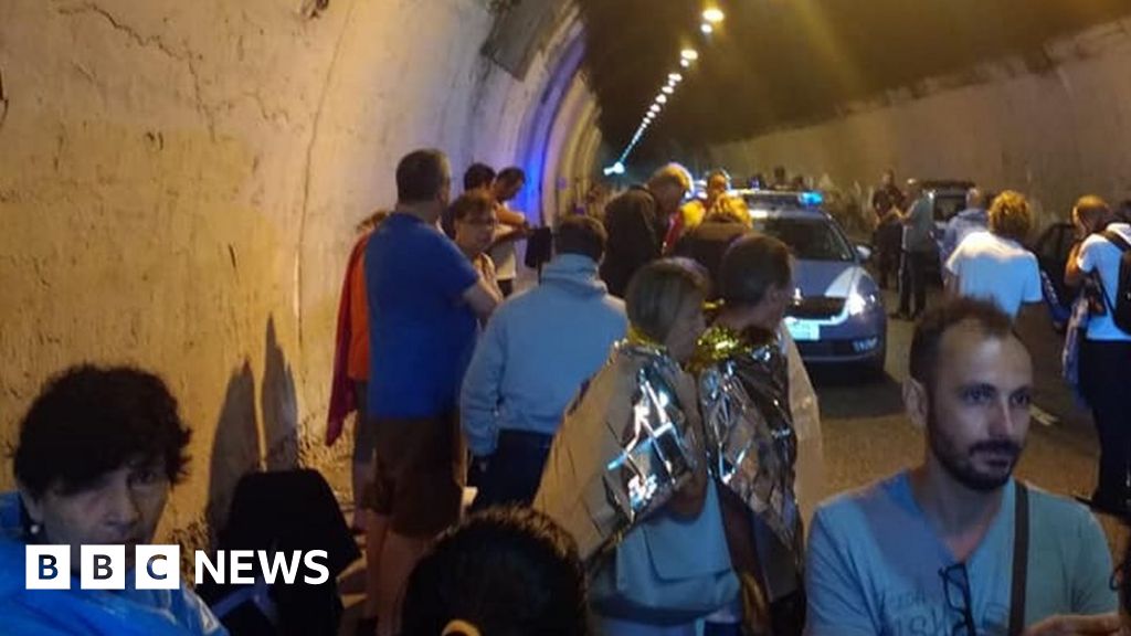 Italy bridge collapse: 'Everyone was screaming to run' - BBC News