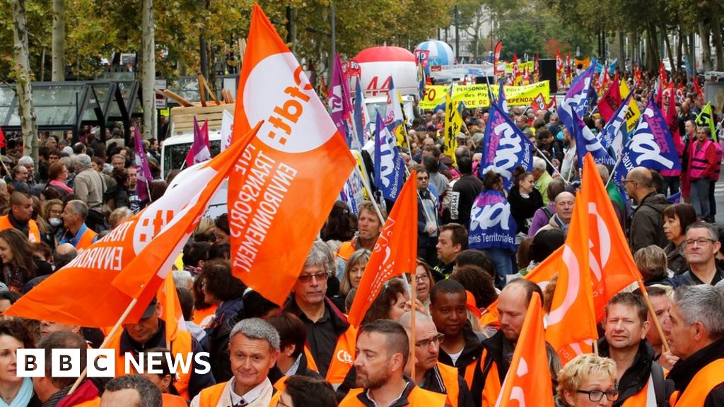 Macron's public sector reforms spark nationwide strikes - BBC News