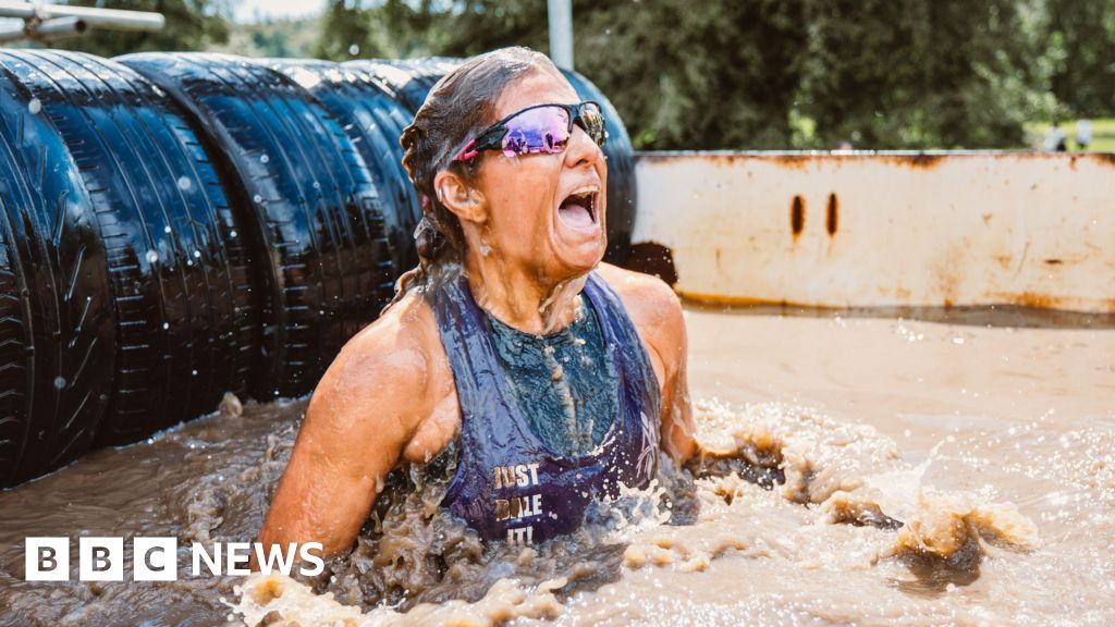 Thousands embrace Tough Mudder and the Eden Festival - BBC News