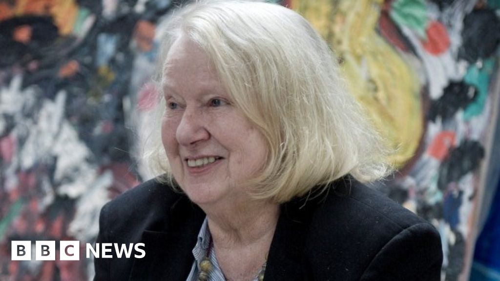 Gillian Ayres: Trailblazing abstract artist dies at 88 - BBC News