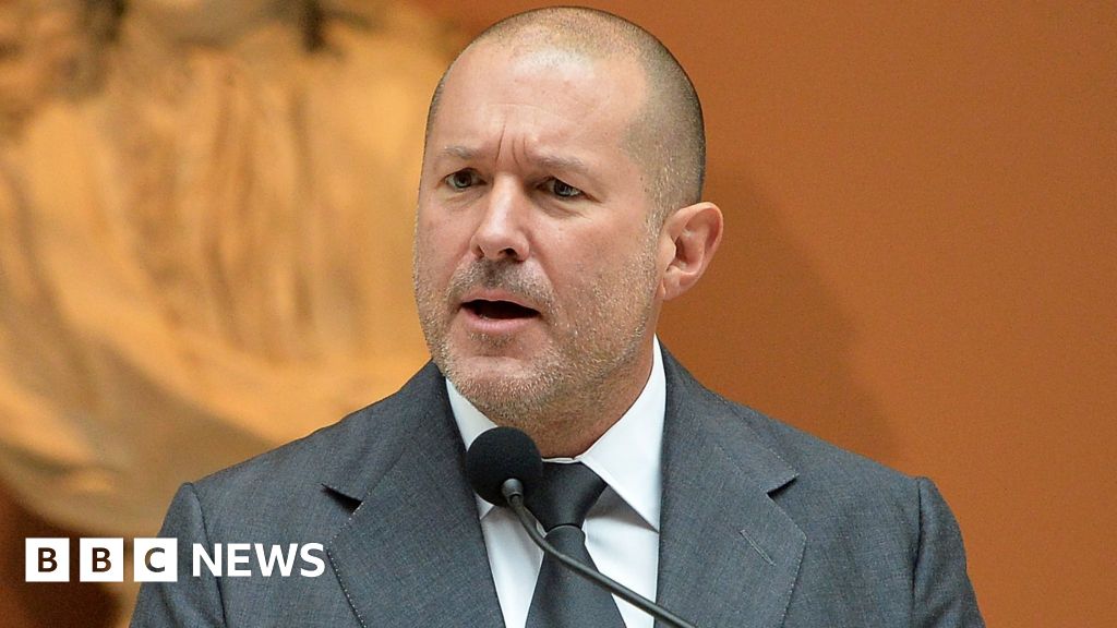 Apple's Jonathan Ive says immigration vital for UK firms - BBC News
