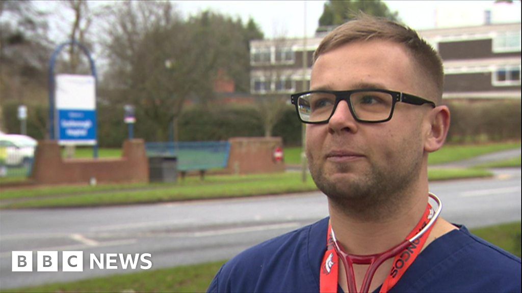 A&E doctor: 'I feel like I'm fighting a losing battle' - BBC News