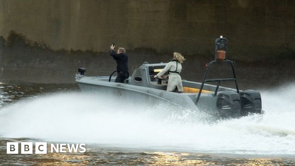 Filming on location in London 'brings in £168m in a year' - BBC News