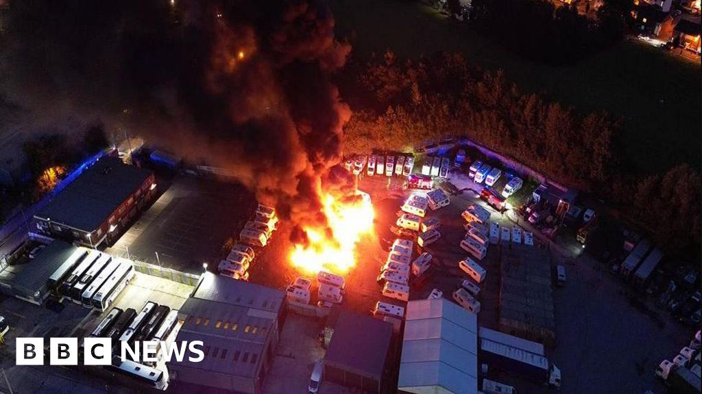 Fire at caravan storage yard in Chadderton - BBC News