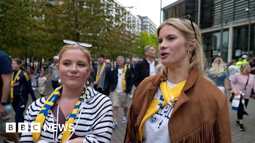 Leeds United fans react after FA Cup semi-final loss to Chelsea - BBC News