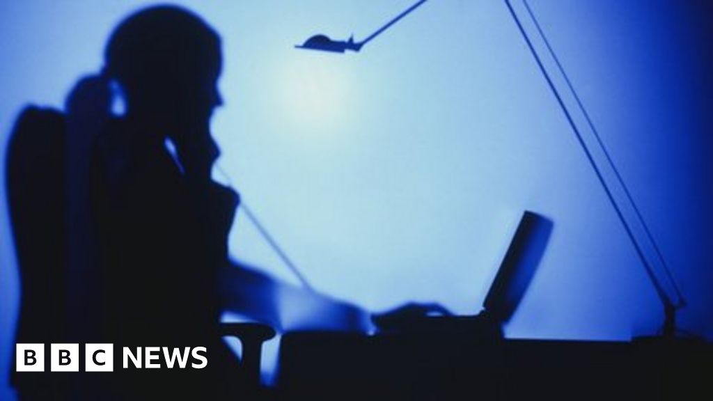 Google bans plug-in that picks out Jews - BBC News