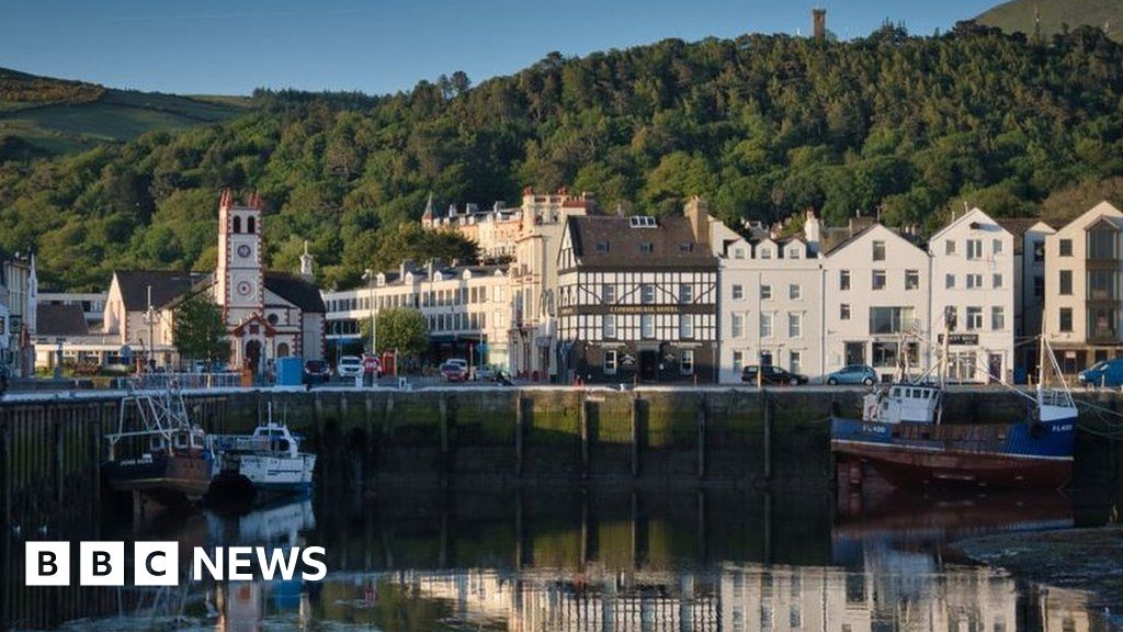 Ramsey Commissioners supports joining biosphere scheme - BBC News