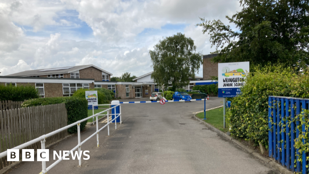 Wroughton Junior School reopens after woman with weapon arrested
