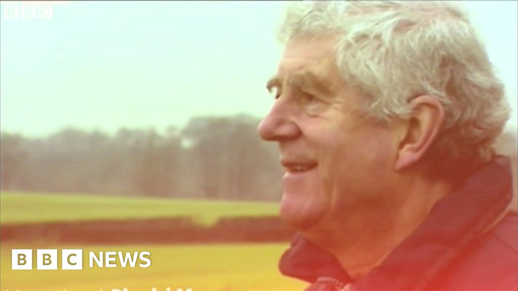 Tribute to late Rhodri Morgan at Labour conference - BBC News