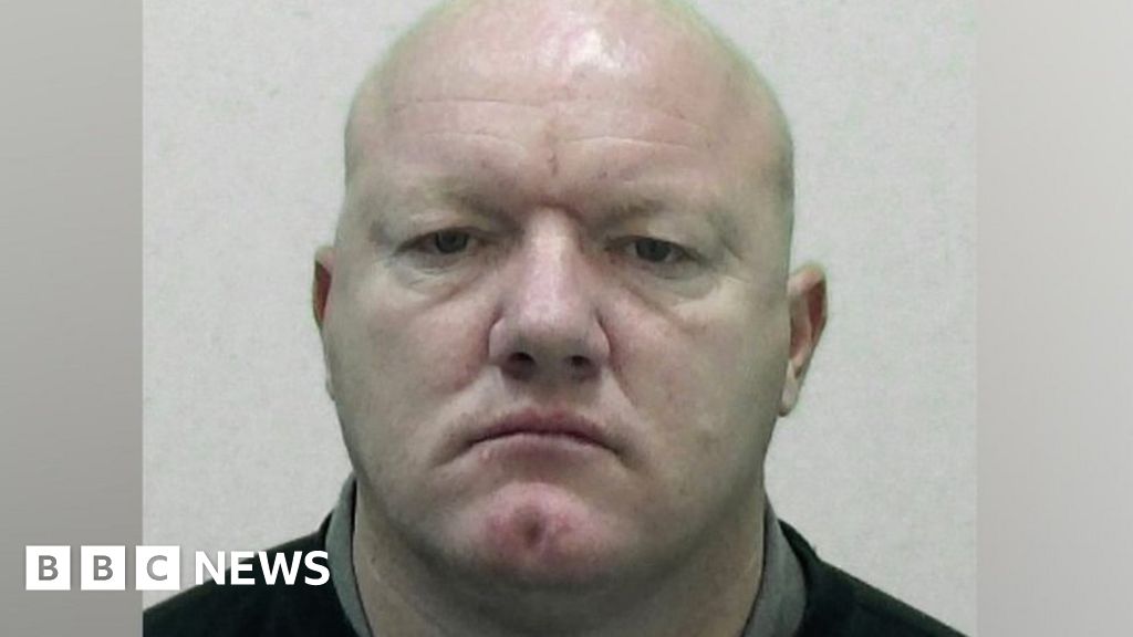 Andy Ferrell: Ex-Newcastle Utd footballer's stadium ban revoked - BBC News