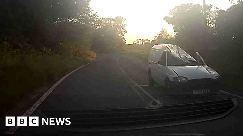 Fyfield: Driver who drove fatal crash van to scrapyard is jailed - BBC News