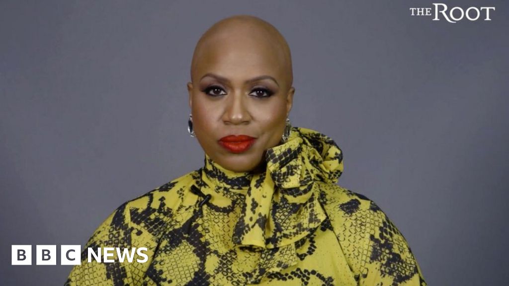 Ayanna Pressley: US congresswoman reveals alopecia diagnosis - BBC News