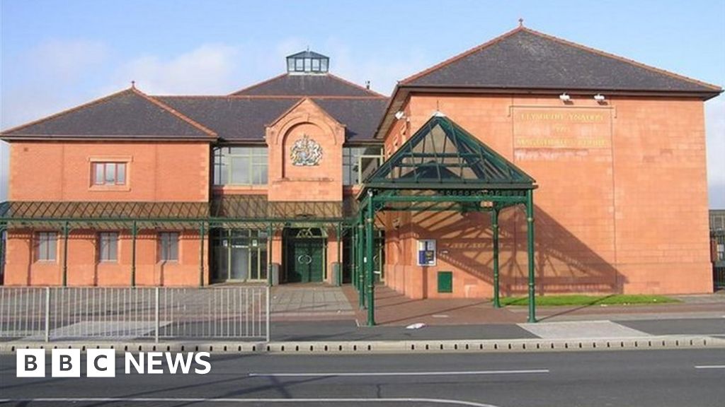 Crewe woman cleared of wheelchair drink-driving in Rhyl