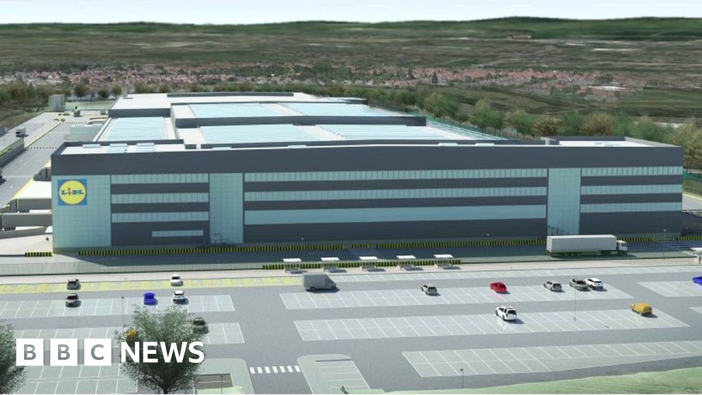 Lidl warehouse plan 'to create 360 jobs' - BBC News