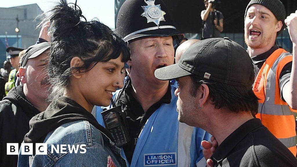 Saffiyah Khan: 'It's more important to smile than shout' - BBC News