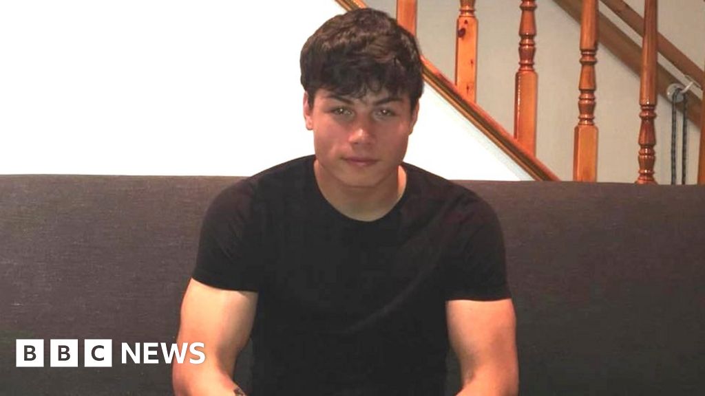Teenager Brandon Rice dies after 'taking ecstasy' - BBC News