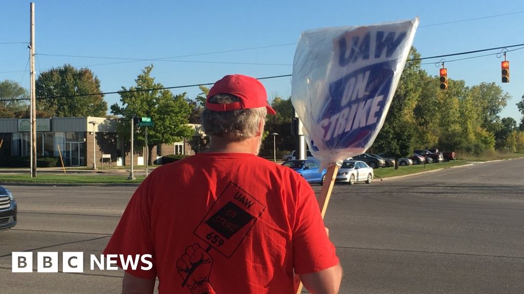 GM strike ends after UAW workers approve deal