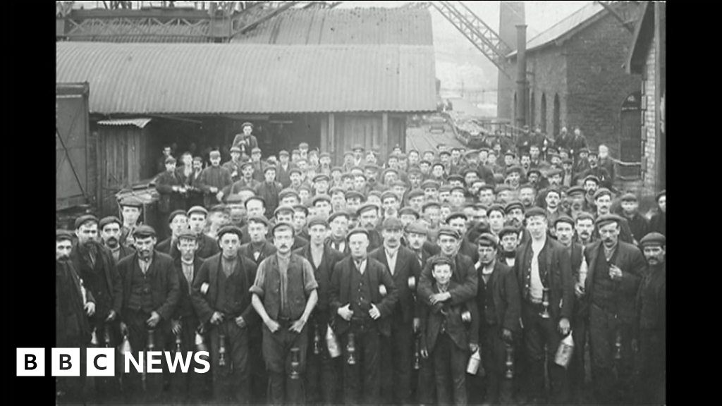 Lewis Merthyr Colliery: Event remembers men killed in blast - BBC News