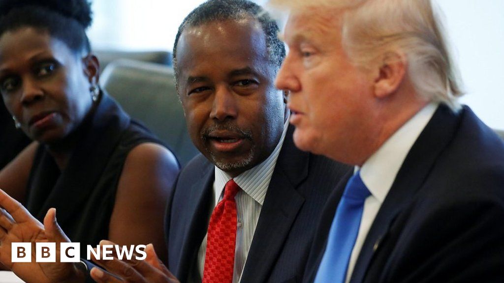 Carson backs Trump on Clinton 'investigation' - BBC News