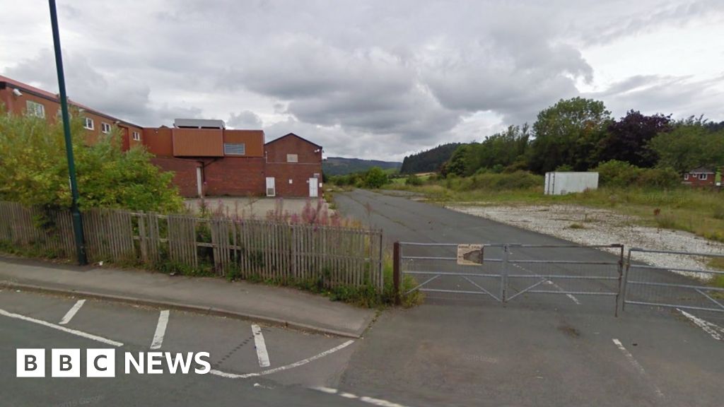 Boosbeck Abattoir goes into administration after complaints - BBC News