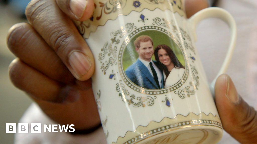 Royal souvenirs: What makes something collectable? - BBC News