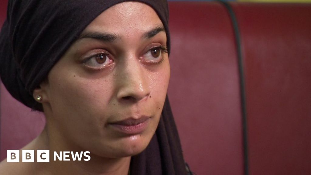 Muslim women 'stopped from becoming Labour councillors' - BBC News