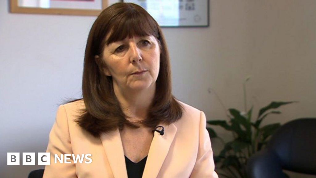 Royal Welsh Show: Lesley Griffiths understands red tape concerns - BBC News