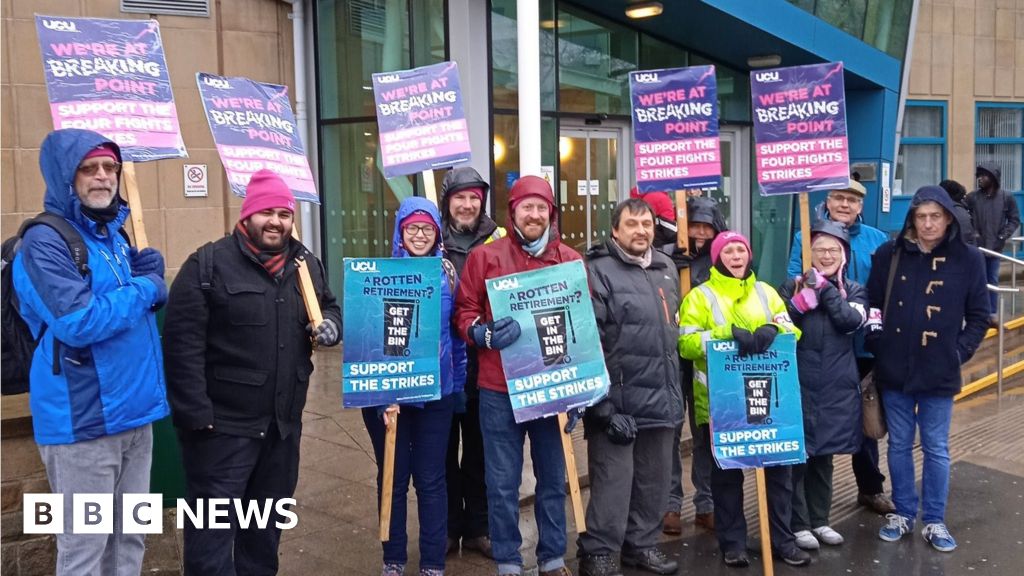 Yorkshire universities show solidarity with national strike action ...