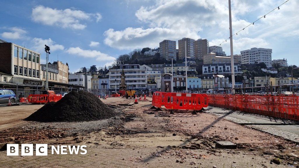 Torquay harbourside works disruption 'kept to a minimum' - BBC News
