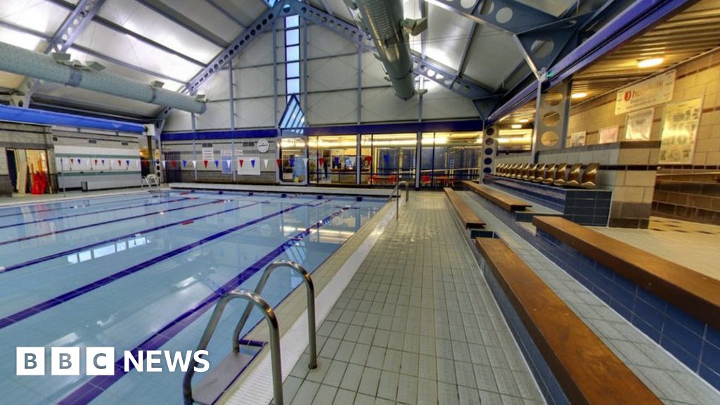Wiltshire Council sets £25m budget for Trowbridge leisure centre - BBC News