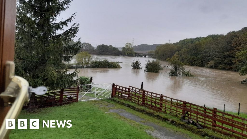 Catcliffe floods: Environment Agency failed to act, says resident - BBC ...