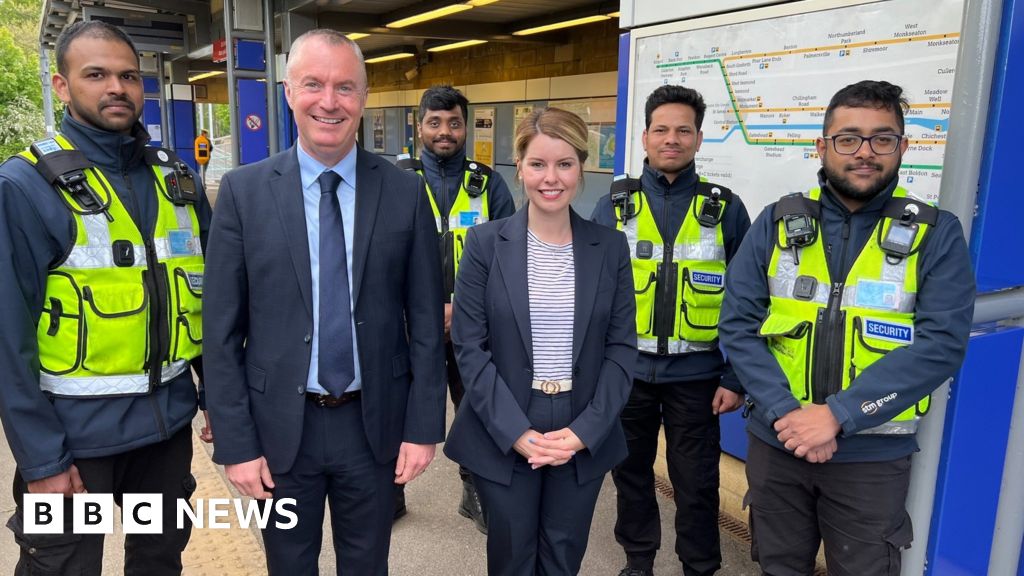 Tyne and Wear Metro: Extra security on trains to deter troublemakers