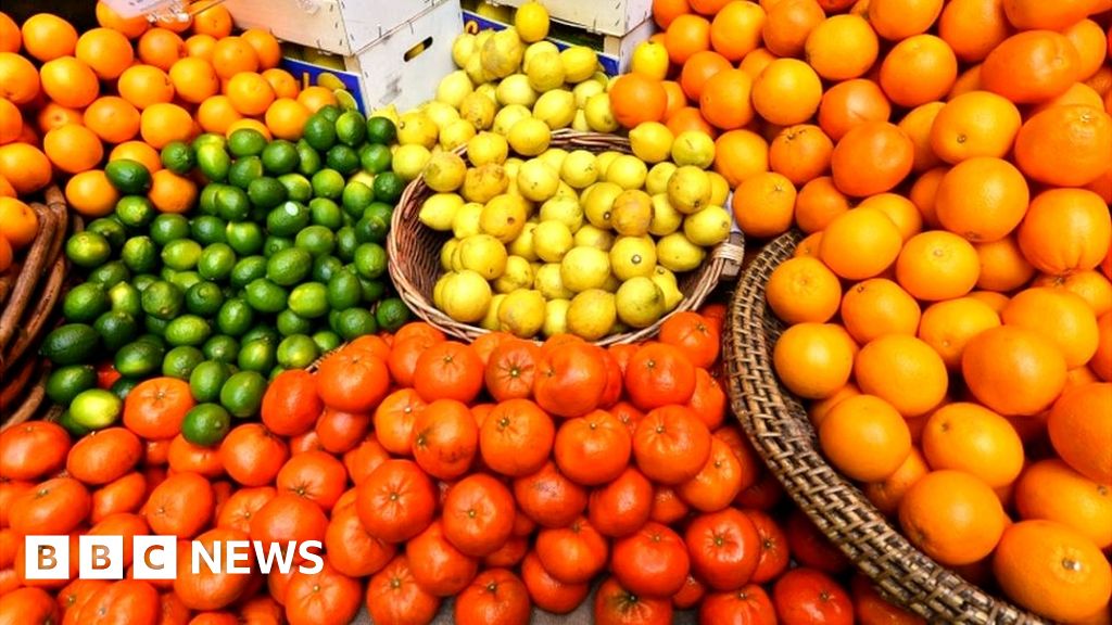 Retailers to tackle Gove over Brexit food claims - BBC News