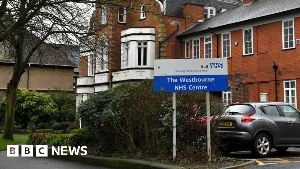 Concerns over plans to close Hull medical centre - BBC News