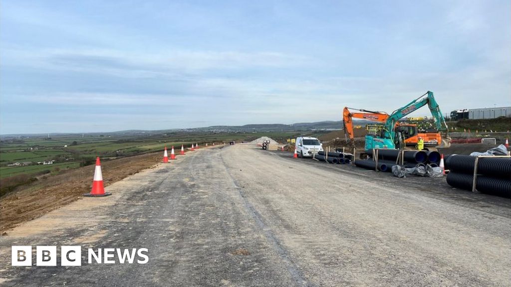 Cornwall A30 upgrade: Community drop-ins being held - BBC News