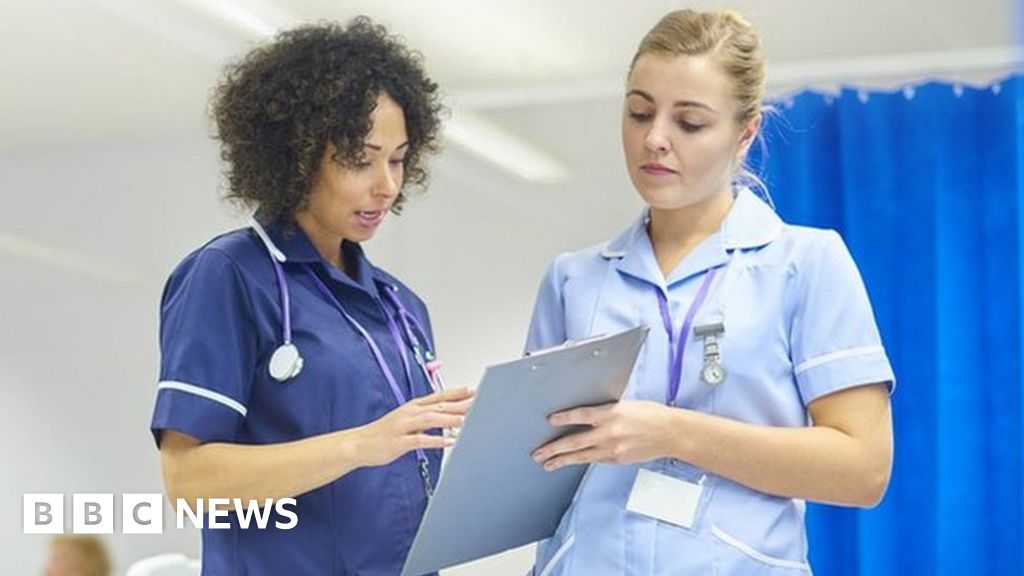 Health workers to be given freedom of Causeway borough - BBC News