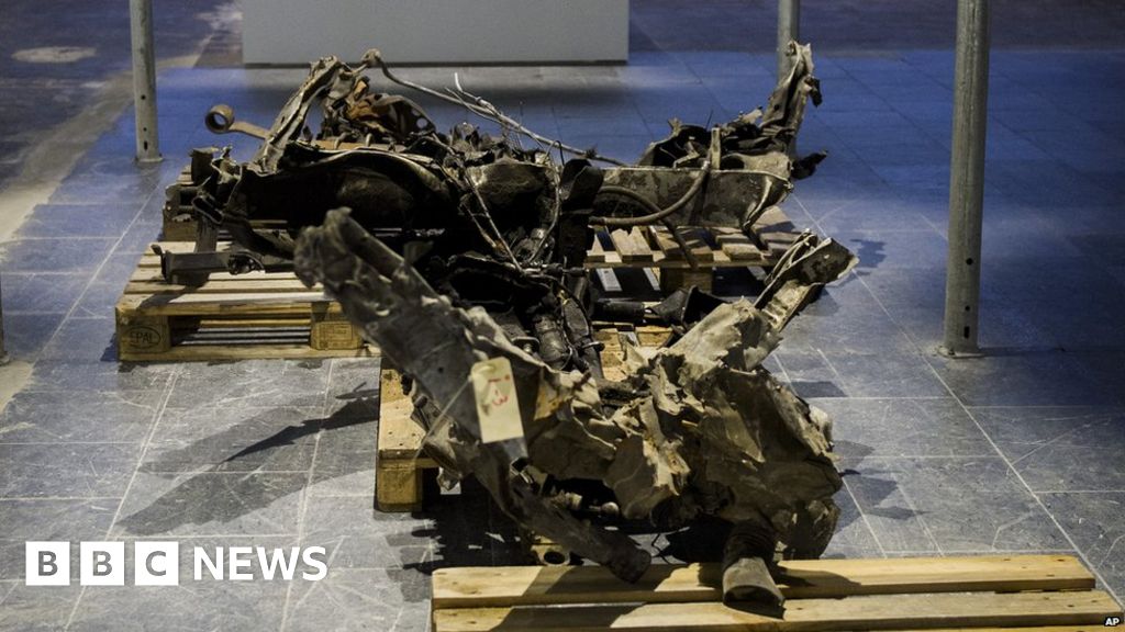 Breivik bomb van exhibited on Norway massacre anniversary - BBC News
