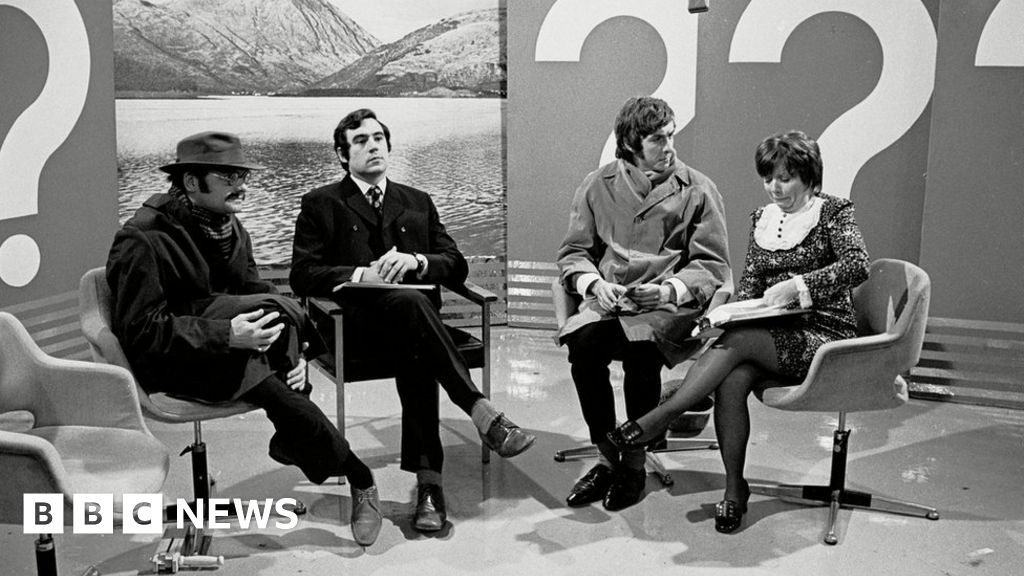 Terry Jones: Life in pictures - BBC News