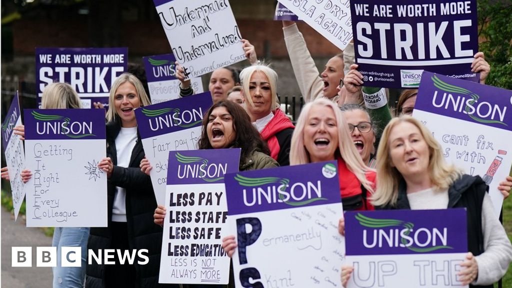 More Scottish school strikes after union rejects pay offer - BBC News