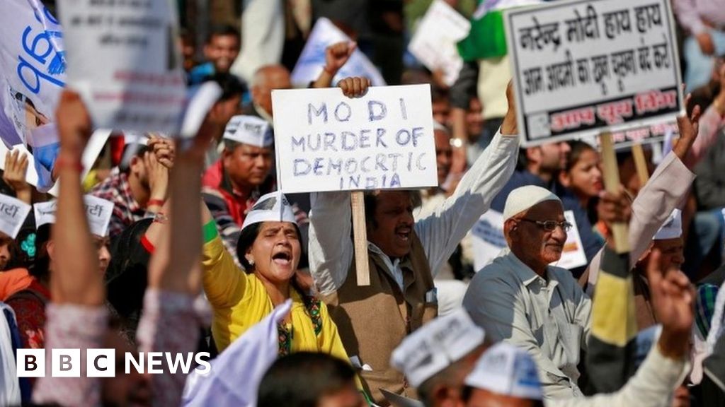 India rupee ban: Sporadic 'day of rage' protests against cash ban - BBC ...