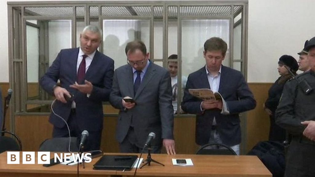 Ukrainian pilot Savchenko sings as she is sentenced in Russia - BBC News Ukrainian pilot Savchenko sings as she is sentenced in Russia - BBC News