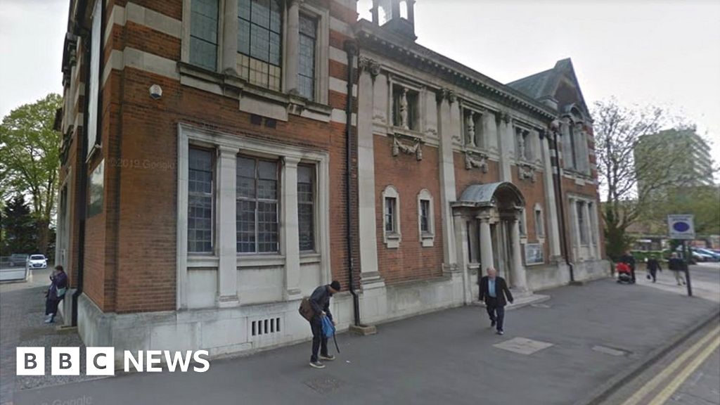 Southend Central Museum repairs will cost more than £195,000 - BBC News