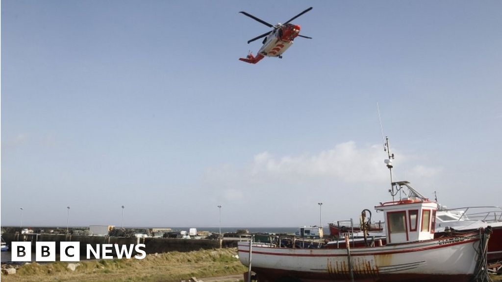 Mayo helicopter crash: Recovered wreckage is from 'tail area' - BBC News