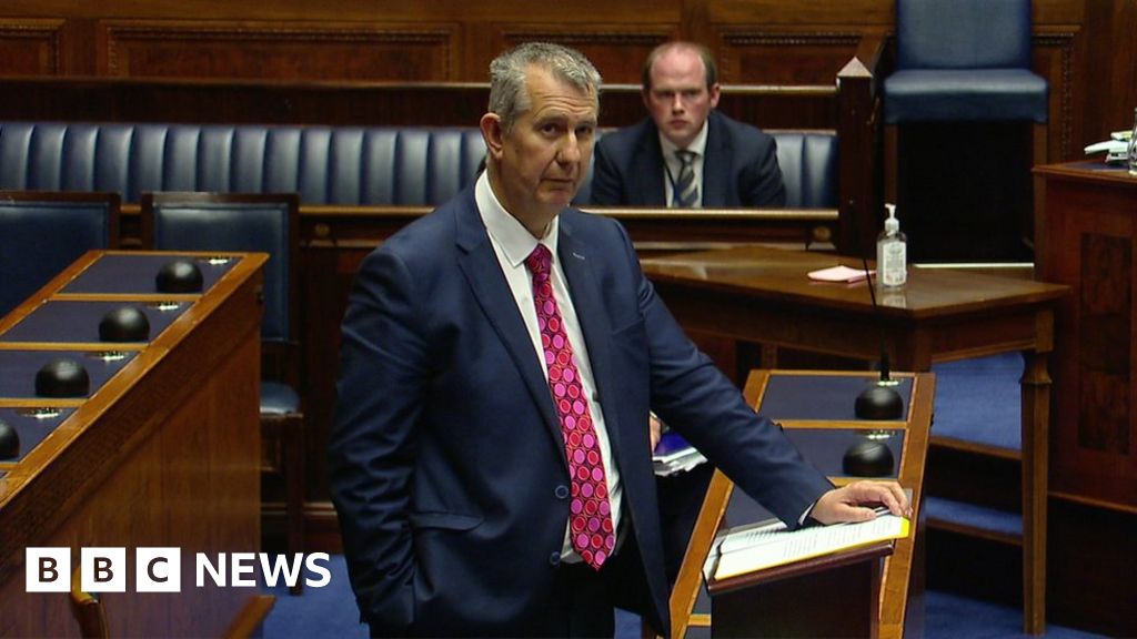 Edwin Poots rejects timeframe to tackle climate change - BBC News